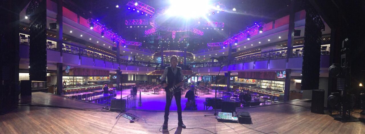 Chris Boss – Real. Live. Music.